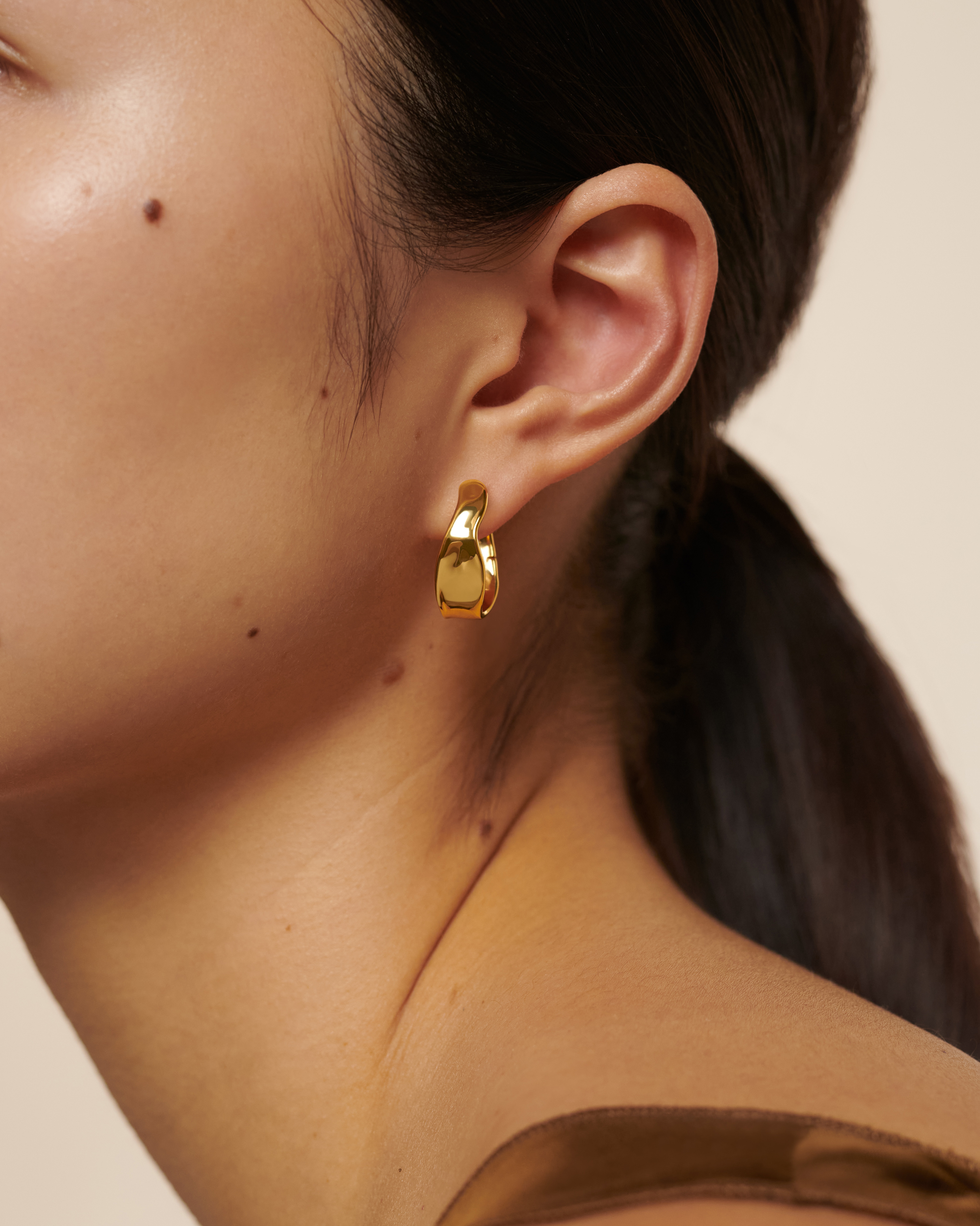 The Wave Medium Hoop Earrings in 18k Gold Vermeil on Sterling Silver Jewellery by Monica Vinader