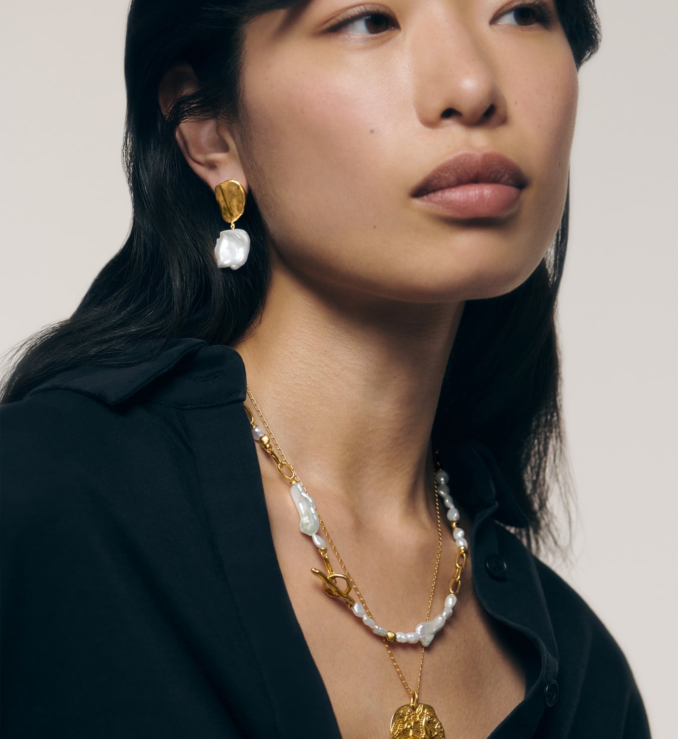 Amy Powney Keshi Pearl Asymmetric T-Bar Chain Necklace 46cm/18' in 18k ...