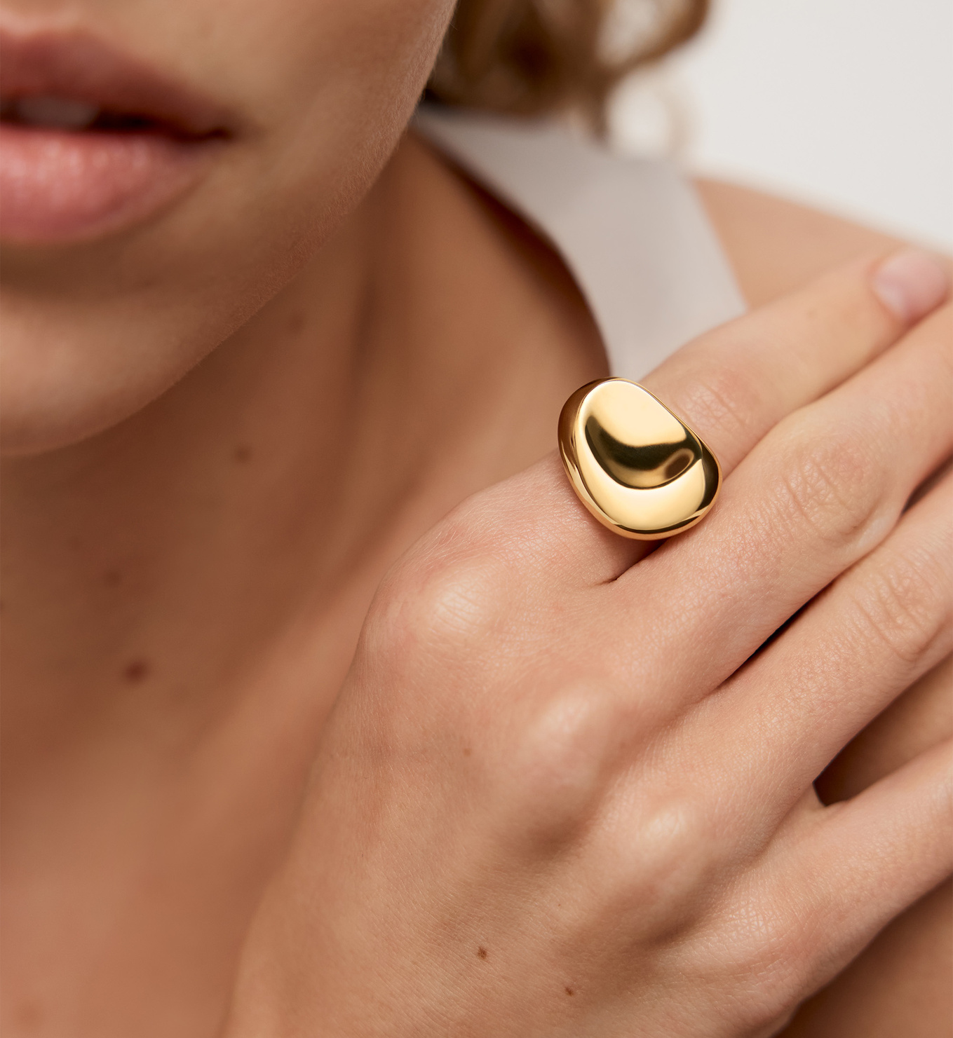 Aria Ring in 18k Gold Vermeil on Sterling Silver | Jewellery by Monica Vinader