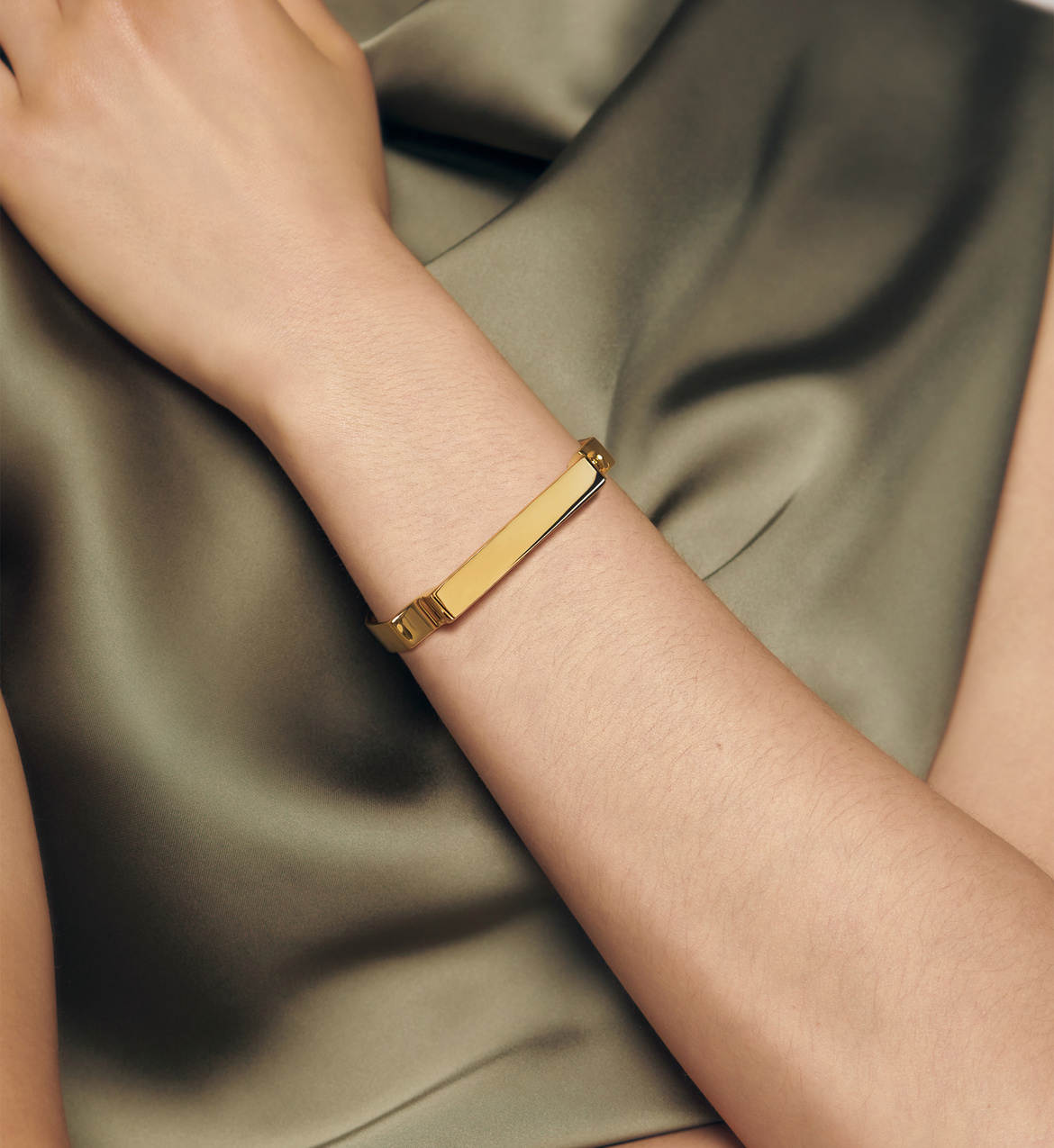 Signature Bold Bangle in 18k Gold Vermeil on Sterling Silver ...